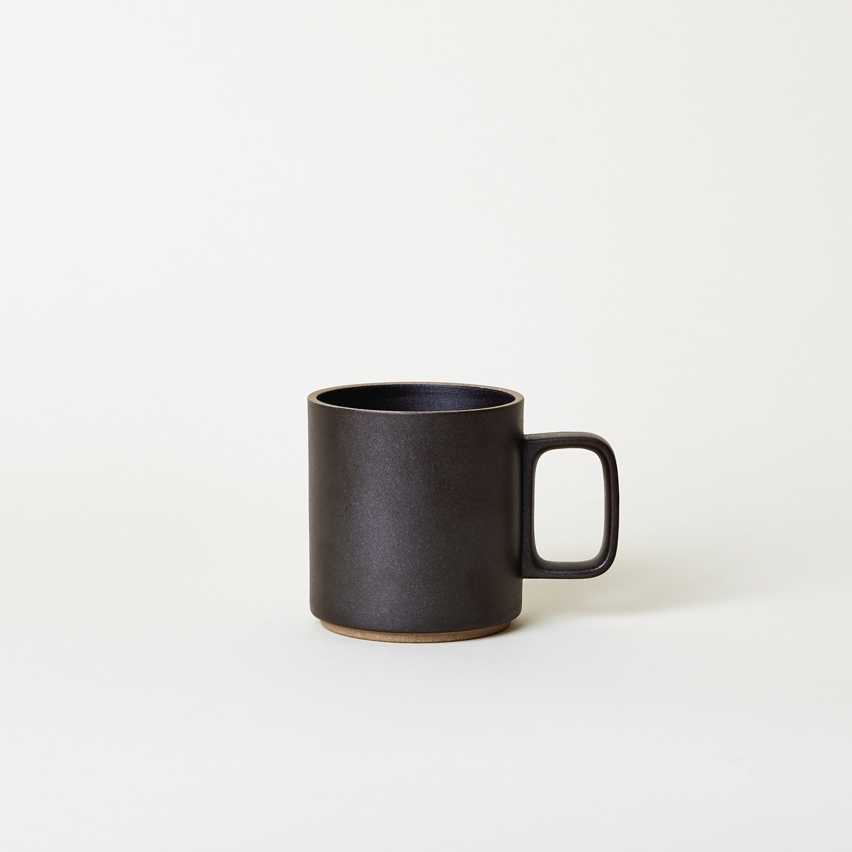 Hasami Porcelain 13 oz Black Ceramic Mug - Japanese Drinkware – mogutable